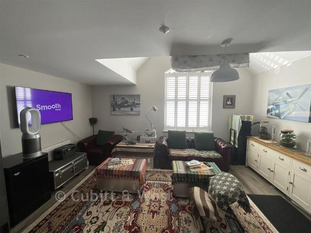 1 bedroom terraced house for sale