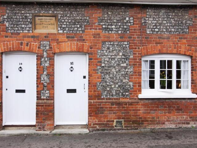1 bedroom terraced house for sale
