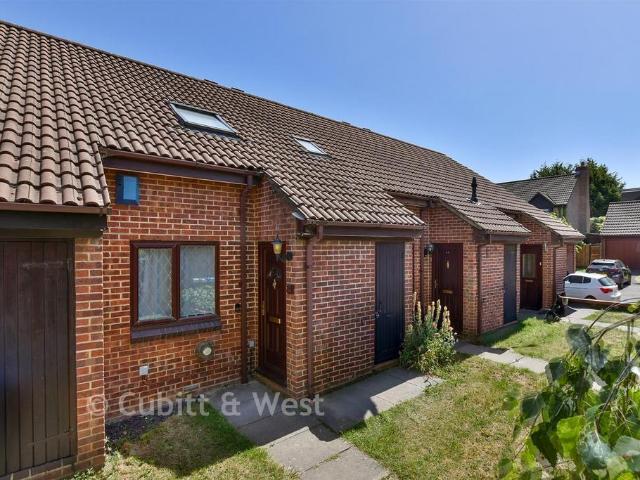 1 bedroom terraced house for sale