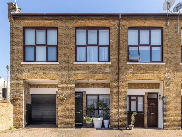 1 bedroom terraced house for sale