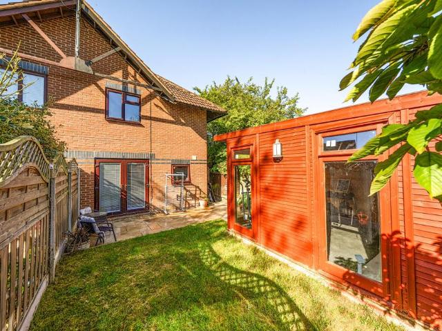 1 bedroom terraced house for sale