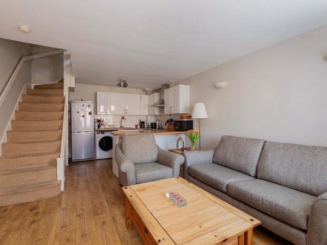 1 bedroom terraced house for sale