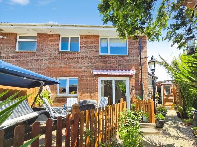 1 bedroom terraced house for sale
