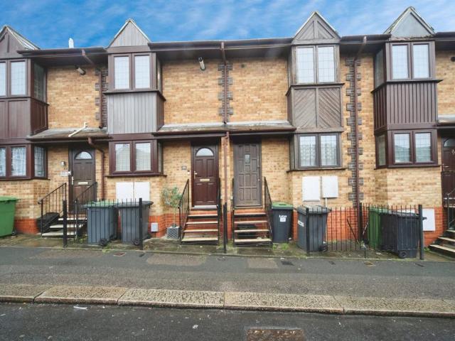 1 bedroom terraced house for sale