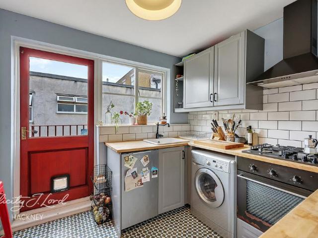 1 bedroom terraced house for sale