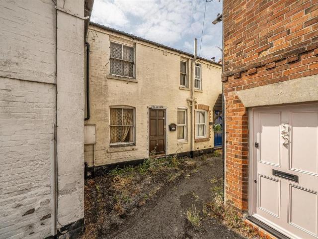 1 bedroom terraced house for sale