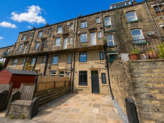 1 bedroom terraced house for sale