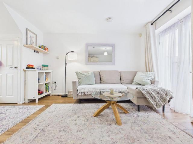 1 bedroom terraced house for sale