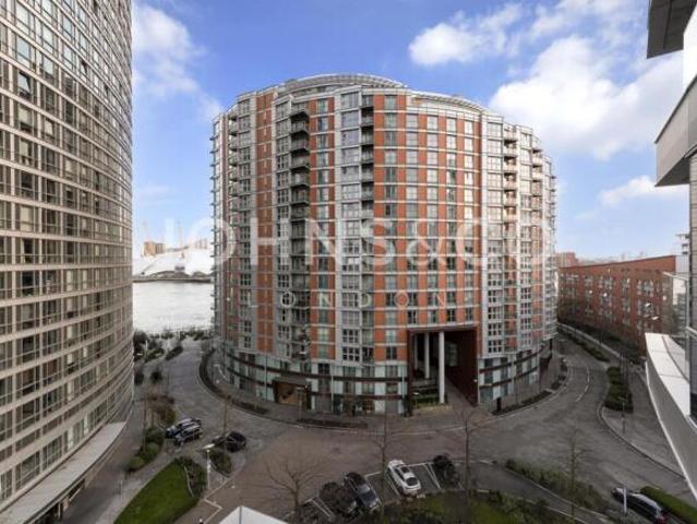 1 bedroom flat for sale in Charrington Tower, E14