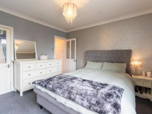1 bedroom terraced house for sale in Cross Row, Swillington Common, Leeds, LS15