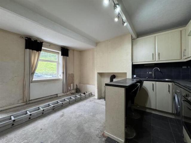 1 bedroom terraced house for sale in Armitage Road, Armitage Bridge HD4
