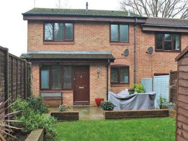 1 Bedroom Terraced House For Sale In Ash, Surrey