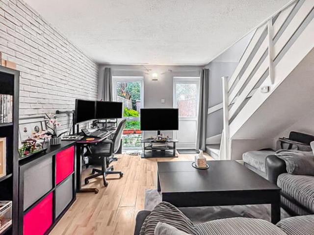 1 bedroom terraced house for sale in Beech Close, Hardwicke, Gloucester, GL2 4YE, GL2