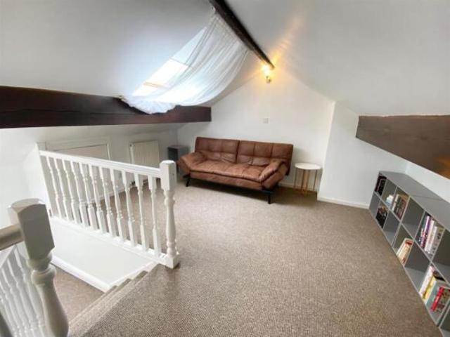 1 bedroom terraced house for sale in Bradley Mills Road, Huddersfield, HD5