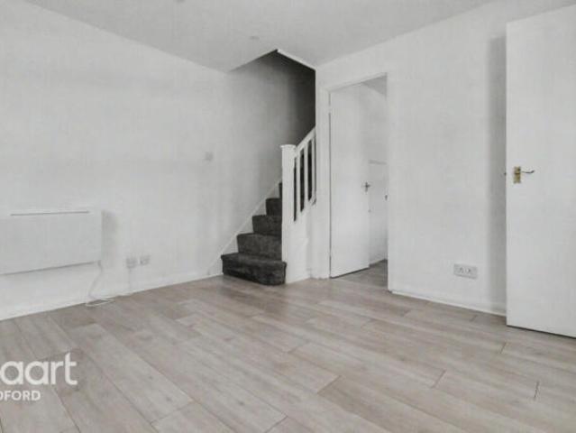 1 bedroom terraced house for sale in Honeysuckle Way, Bedford, MK41