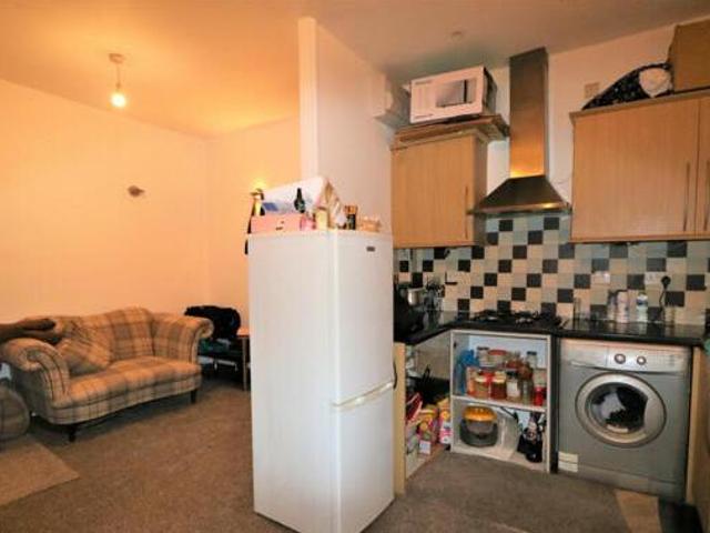 1 Bedroom Terraced House For Sale In Ilford, Essex