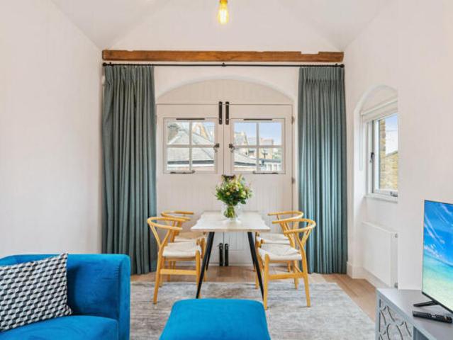 1 bedroom terraced house for sale in Lancaster Place, Wimbledon London, SW19 5DP, SW19
