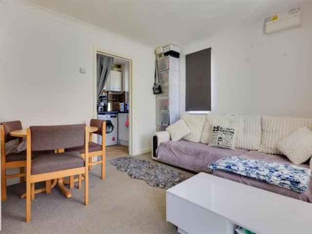 1 bedroom terraced house for sale in Lucerne Close, Cherry Hinton, Cambridge, CB1