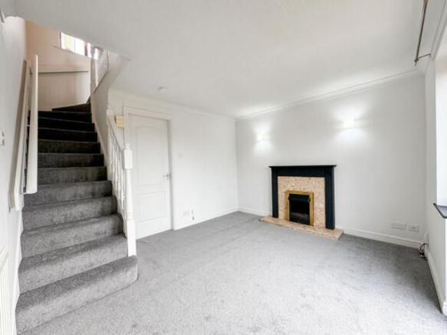 1 bedroom terraced house for sale in Newbury Walk, Kirkheaton, HD5