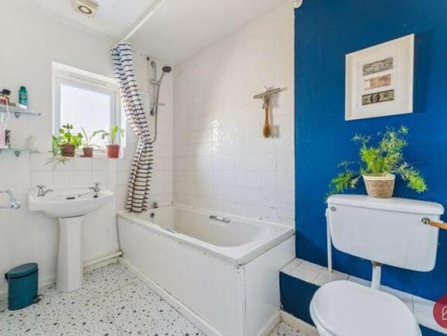 1 bedroom terraced house for sale in Wayfaring Close, Oxford, OX4