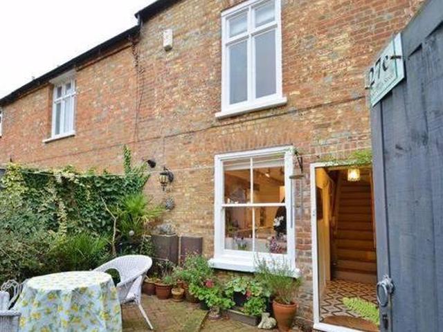 1 bedroom terraced house for sale in Upper High Street Thame OX9