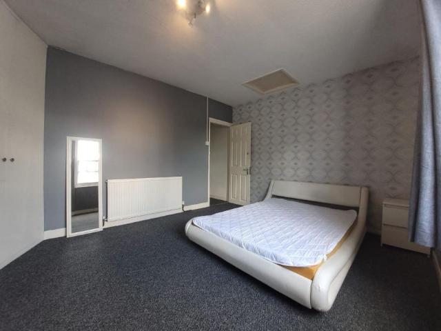 1 bedroom Terraced House To Let