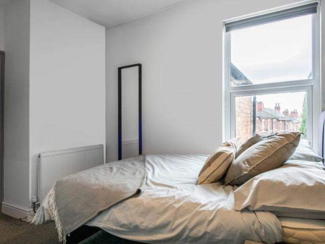 1 bedroom Terraced House To Let