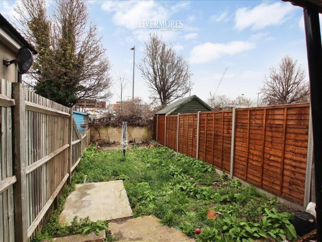 1 bedroom Terraced House to let