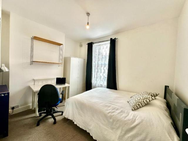1 bedroom Terraced House To Let