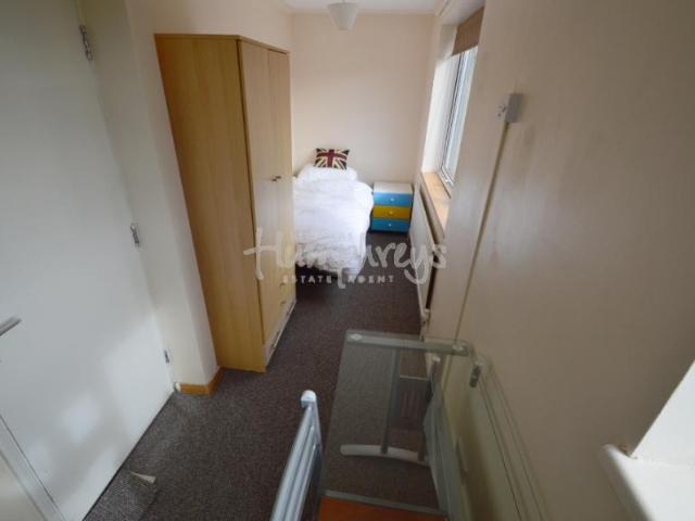1 bedroom Terraced House To Let