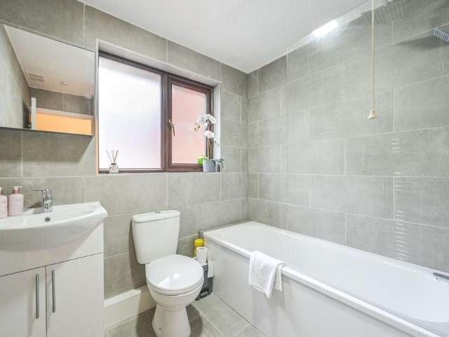 1 bedroom terraced house to rent