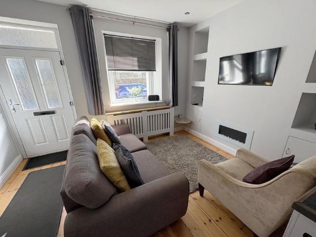 1 bedroom terraced house to rent