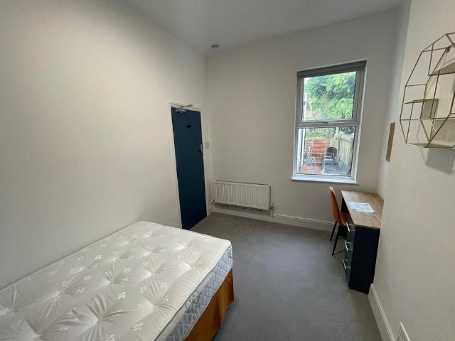 1 bedroom terraced house to rent