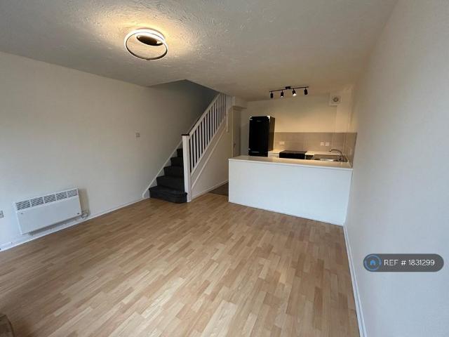 1 bedroom terraced house to rent