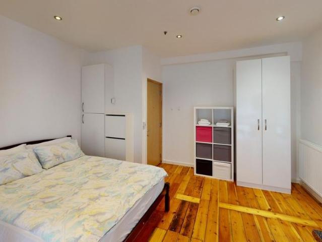 1 bedroom terraced house to rent