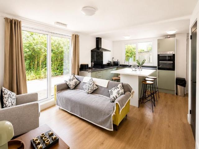1 bedroom terraced house to rent