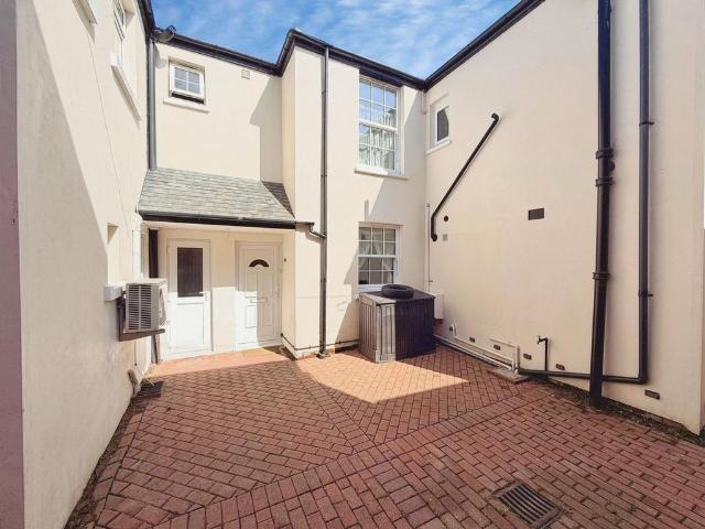 1 bedroom terraced house to rent