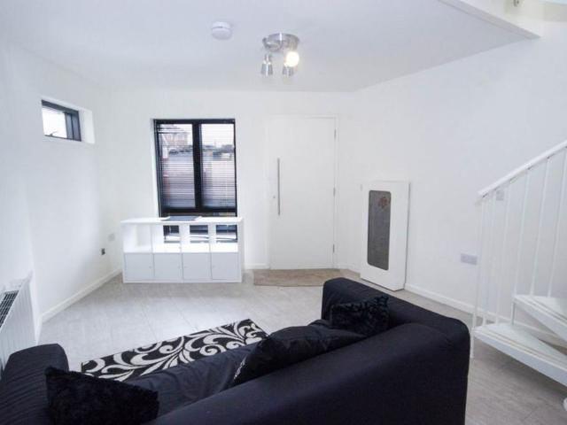1 bedroom terraced house to rent