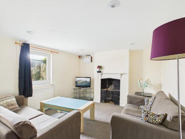 1 bedroom terraced house to rent