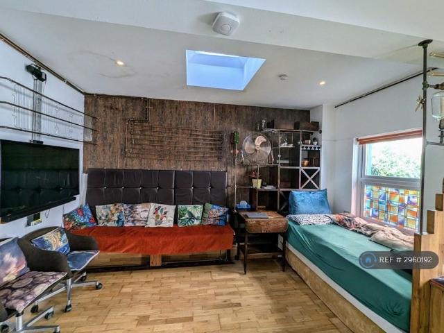 1 bedroom terraced house to rent