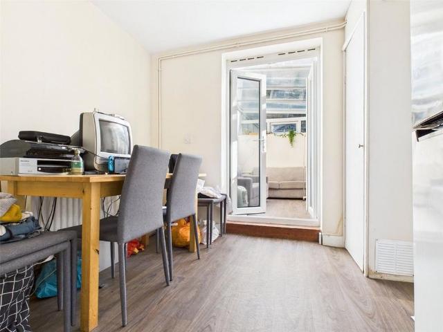 1 bedroom terraced house to rent