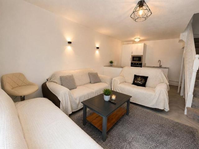 1 bedroom terraced house to rent