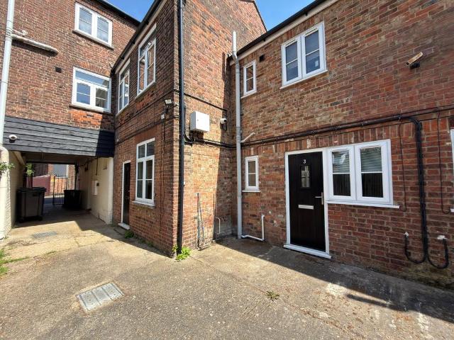 1 bedroom terraced house to rent