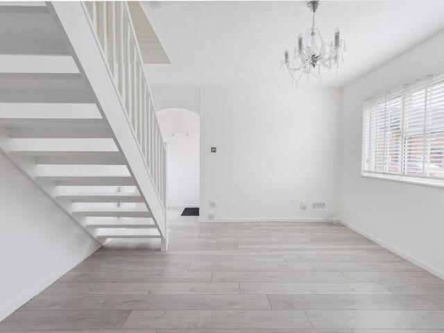 1 bedroom terraced house to rent