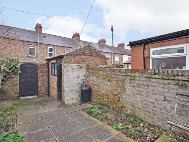 1 bedroom terraced house to rent