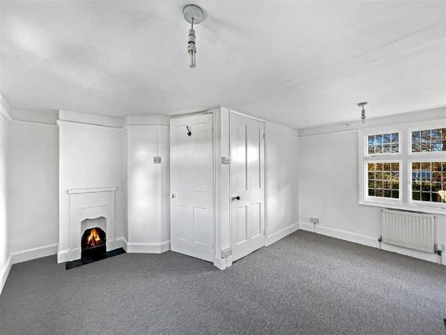1 bedroom terraced house to rent