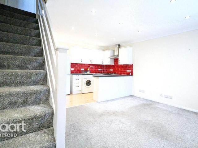 1 bedroom terraced house to rent