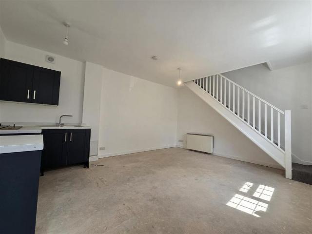 1 bedroom terraced house to rent