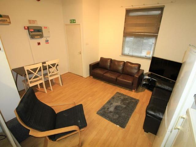 1 bedroom terraced house to rent