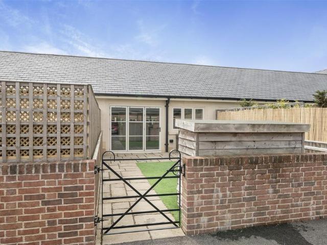 1 bedroom terraced house to rent